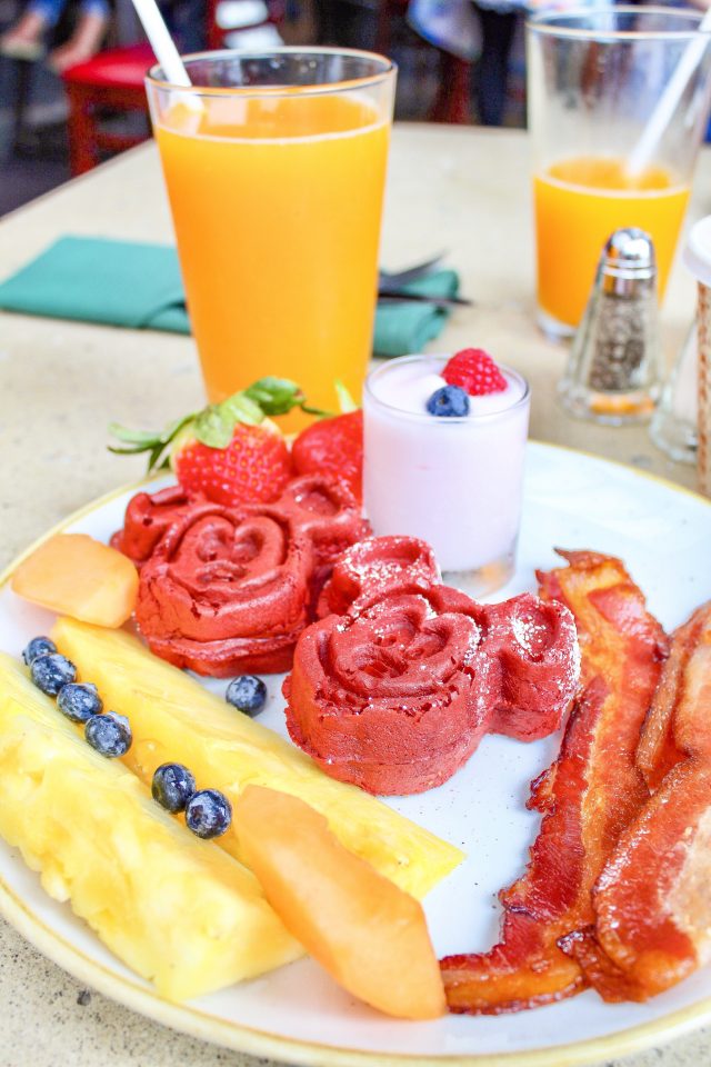 Aulani Character Breakfast at Makahiki | The Daily Impressions